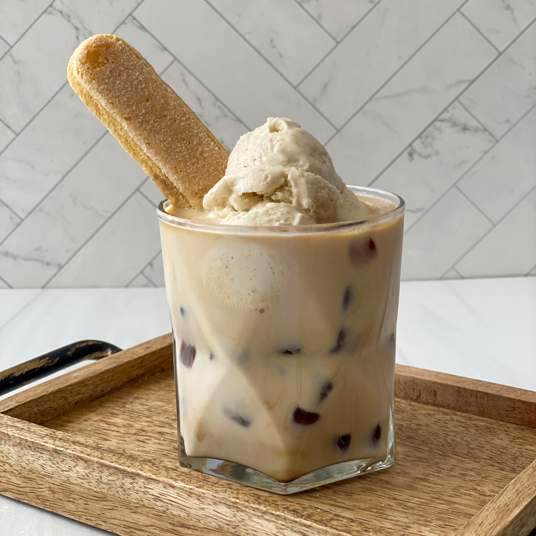 Coffee latte with vanilla ice cream - La Soleta Arte en Cocina